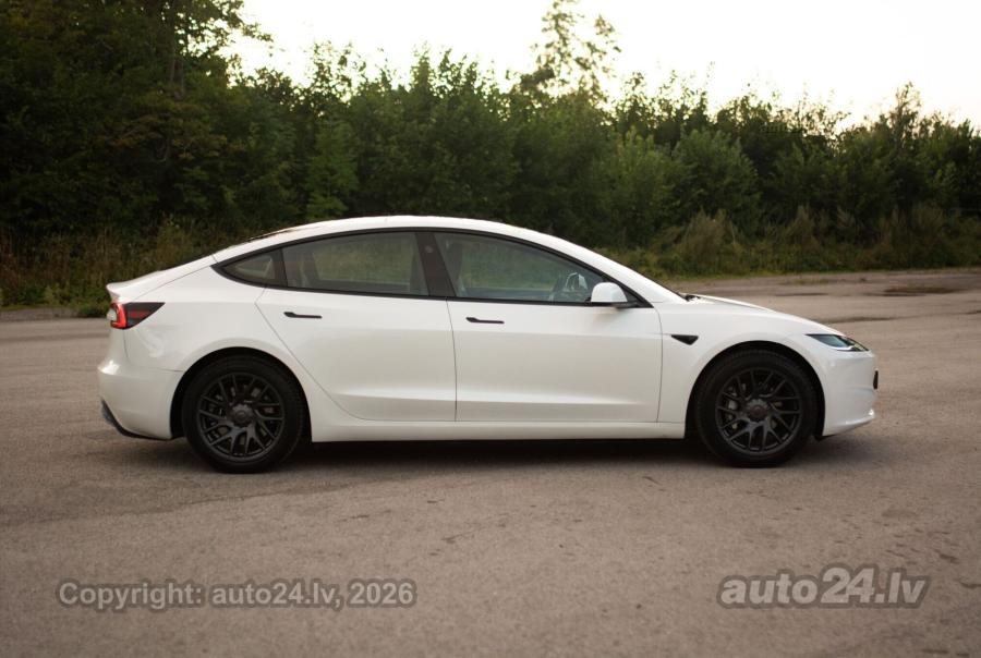 Balts Tesla Model 3 2024 Pērnava, ar dzinēja tilpumu 0.00 L un nobraukumu 29 tūkst. km par 32990 €, foto 8 vietnē AUTOMOTO.COM.LV