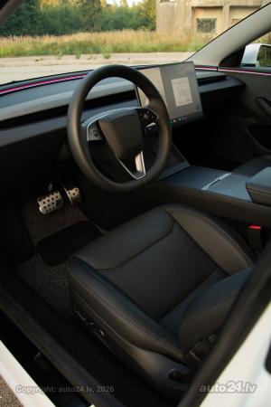 Balts Tesla Model 3 2024 Pērnava, ar dzinēja tilpumu 0.00 L un nobraukumu 29 tūkst. km par 32990 €, foto 13 vietnē AUTOMOTO.COM.LV