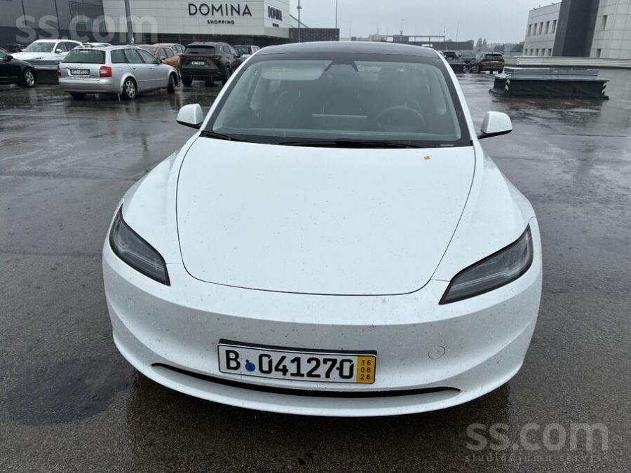 White Tesla Model 3 2024 in Riga, with an engine capacity of 0.00 L and mileage of 50 thousand km for 23000 €, photo 1 on AUTOMOTO.COM.LV
