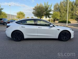 Balts Tesla Model 3 2024 Rīga, ar dzinēja tilpumu 0.00 L un nobraukumu 35 tūkst. km par 39900 €, foto 5 vietnē AUTOMOTO.COM.LV