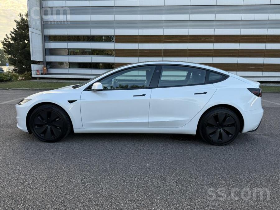 Balts Tesla Model 3 2024 Rīga, ar dzinēja tilpumu 0.00 L un nobraukumu 35 tūkst. km par 39900 €, foto 9 vietnē AUTOMOTO.COM.LV