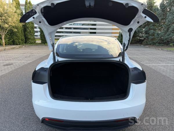 Balts Tesla Model 3 2024 Rīga, ar dzinēja tilpumu 0.00 L un nobraukumu 35 tūkst. km par 39900 €, foto 10 vietnē AUTOMOTO.COM.LV