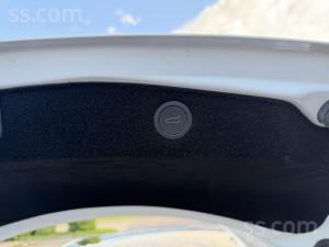Balts Tesla Model 3 2024 Rīga, ar dzinēja tilpumu 0.00 L un nobraukumu 35 tūkst. km par 39900 €, foto 11 vietnē AUTOMOTO.COM.LV