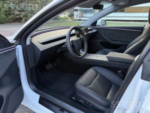Balts Tesla Model 3 2024 Rīga, ar dzinēja tilpumu 0.00 L un nobraukumu 35 tūkst. km par 39900 €, foto 12 vietnē AUTOMOTO.COM.LV