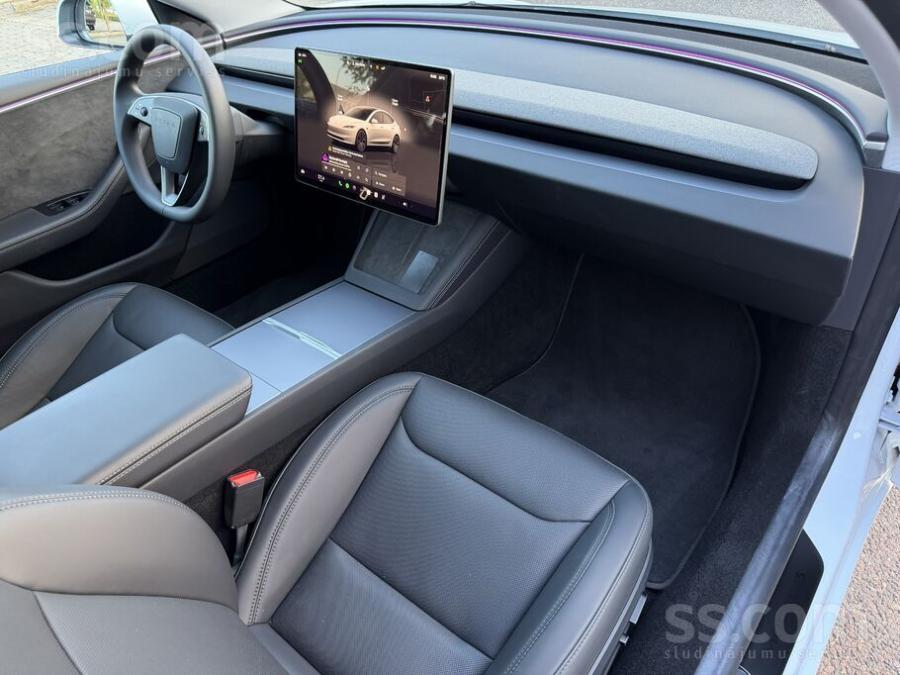 Balts Tesla Model 3 2024 Rīga, ar dzinēja tilpumu 0.00 L un nobraukumu 35 tūkst. km par 39900 €, foto 20 vietnē AUTOMOTO.COM.LV