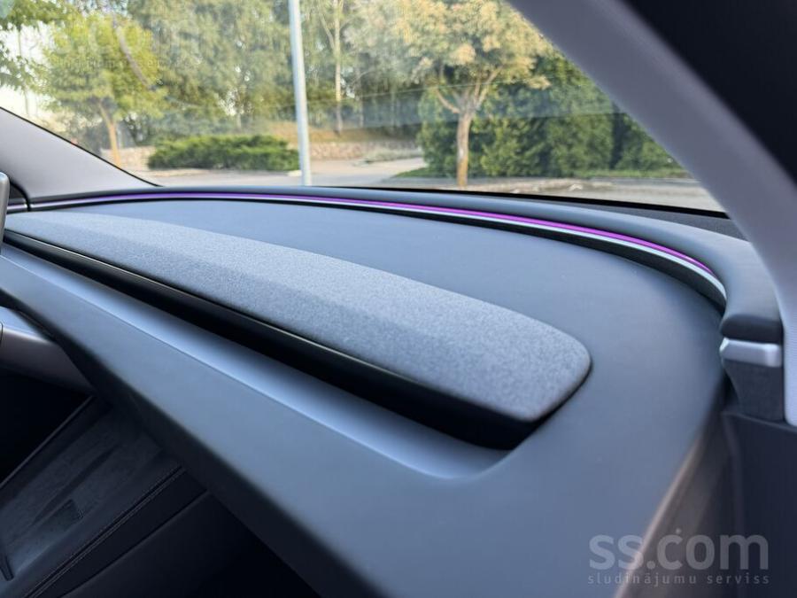 Balts Tesla Model 3 2024 Rīga, ar dzinēja tilpumu 0.00 L un nobraukumu 35 tūkst. km par 39900 €, foto 21 vietnē AUTOMOTO.COM.LV