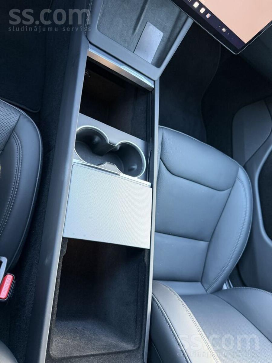 Balts Tesla Model 3 2024 Rīga, ar dzinēja tilpumu 0.00 L un nobraukumu 35 tūkst. km par 39900 €, foto 29 vietnē AUTOMOTO.COM.LV