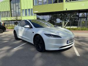 Balts Tesla Model 3 2024 Kauņa, ar dzinēja tilpumu 0.00 L un nobraukumu 69 tūkst. km par 32000 €, foto 3 vietnē AUTOMOTO.COM.LV