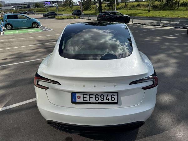Balts Tesla Model 3 2024 Kauņa, ar dzinēja tilpumu 0.00 L un nobraukumu 69 tūkst. km par 32000 €, foto 8 vietnē AUTOMOTO.COM.LV