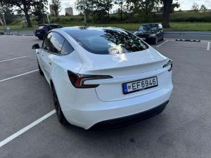 Balts Tesla Model 3 2024 Kauņa, ar dzinēja tilpumu 0.00 L un nobraukumu 69 tūkst. km par 32000 €, foto 9 vietnē AUTOMOTO.COM.LV
