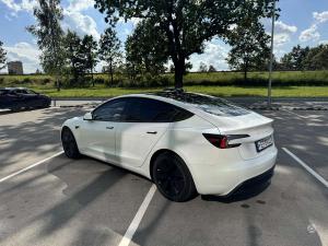 Balts Tesla Model 3 2024 Kauņa, ar dzinēja tilpumu 0.00 L un nobraukumu 69 tūkst. km par 32000 €, foto 10 vietnē AUTOMOTO.COM.LV