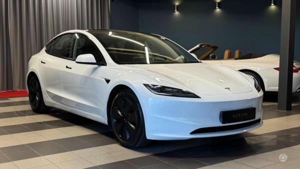 White Tesla Model 3 2024 in Riga, with an engine capacity of 0.00 L and mileage of 75 thousand km for 42000 €, photo 4 on AUTOMOTO.COM.LV