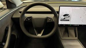 Balts Tesla Model 3 2024 Rīga, ar dzinēja tilpumu 0.00 L un nobraukumu 75 tūkst. km par 42000 €, foto 15 vietnē AUTOMOTO.COM.LV