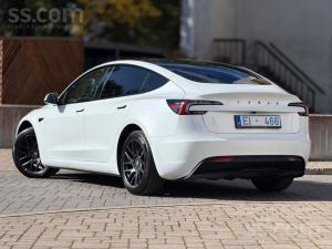 Balts Tesla Model 3 2024 Jelgava, ar dzinēja tilpumu 0.00 L un nobraukumu 64 tūkst. km par 34000 €, foto 6 vietnē AUTOMOTO.COM.LV
