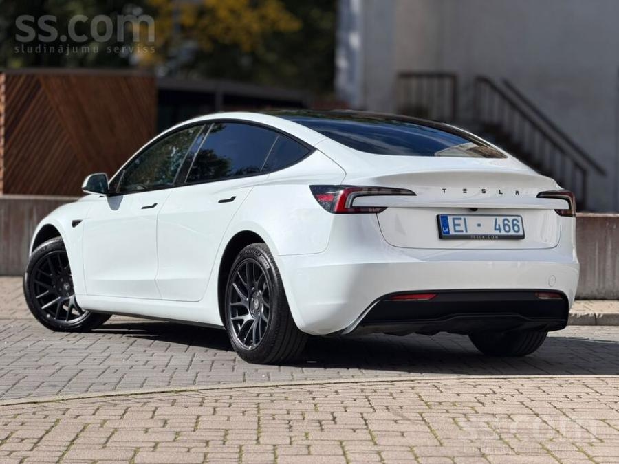 Balts Tesla Model 3 2024 Jelgava, ar dzinēja tilpumu 0.00 L un nobraukumu 64 tūkst. km par 34000 €, foto 6 vietnē AUTOMOTO.COM.LV