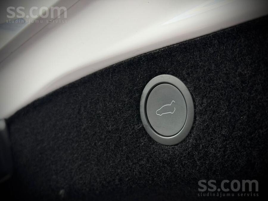 Balts Tesla Model 3 2024 Jelgava, ar dzinēja tilpumu 0.00 L un nobraukumu 64 tūkst. km par 34000 €, foto 18 vietnē AUTOMOTO.COM.LV