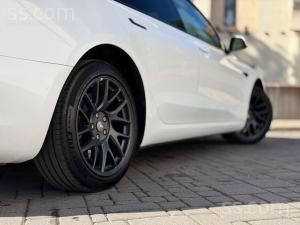 Balts Tesla Model 3 2024 Jelgava, ar dzinēja tilpumu 0.00 L un nobraukumu 64 tūkst. km par 34000 €, foto 23 vietnē AUTOMOTO.COM.LV