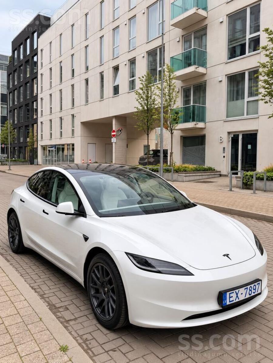 Balts Tesla Model 3 2024 Rīga, ar dzinēja tilpumu 0.00 L un nobraukumu 79 tūkst. km par 32500 €, foto 3 vietnē AUTOMOTO.COM.LV