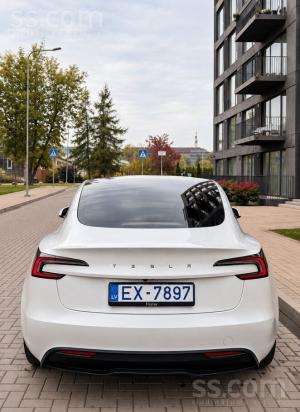 Balts Tesla Model 3 2024 Rīga, ar dzinēja tilpumu 0.00 L un nobraukumu 79 tūkst. km par 32500 €, foto 5 vietnē AUTOMOTO.COM.LV
