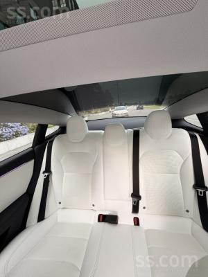 Balts Tesla Model 3 2024 Rīga, ar dzinēja tilpumu 0.00 L un nobraukumu 79 tūkst. km par 32500 €, foto 8 vietnē AUTOMOTO.COM.LV