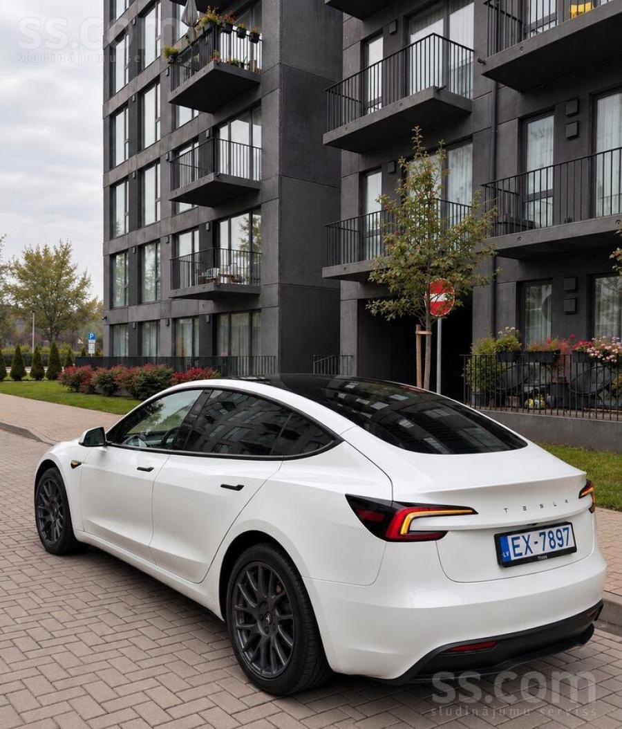 Balts Tesla Model 3 2024 Rīga, ar dzinēja tilpumu 0.00 L un nobraukumu 79 tūkst. km par 32500 €, foto 10 vietnē AUTOMOTO.COM.LV