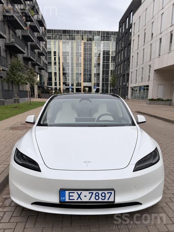 Balts Tesla Model 3 2024 Rīga, ar dzinēja tilpumu 0.00 L un nobraukumu 79 tūkst. km par 32500 €, foto 4 vietnē AUTOMOTO.COM.LV