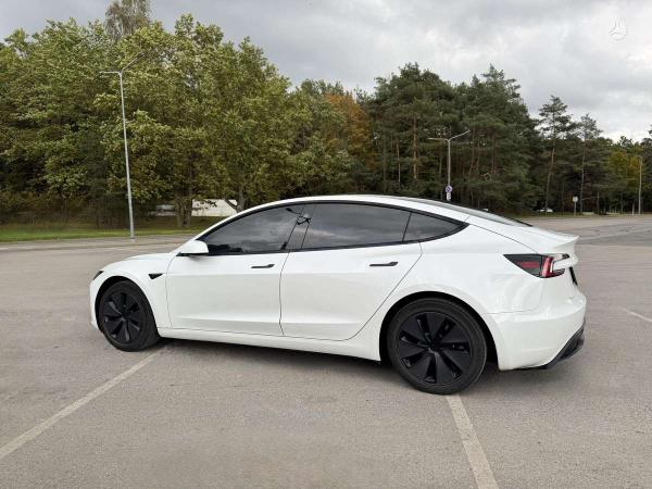 Balts Tesla Model 3 2024 Kauņa, ar dzinēja tilpumu 0.00 L un nobraukumu 72 tūkst. km par 29800 €, foto 6 vietnē AUTOMOTO.COM.LV