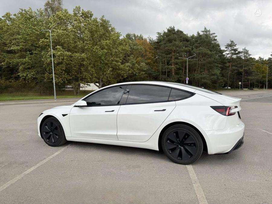 Balts Tesla Model 3 2024 Kauņa, ar dzinēja tilpumu 0.00 L un nobraukumu 72 tūkst. km par 29800 €, foto 6 vietnē AUTOMOTO.COM.LV