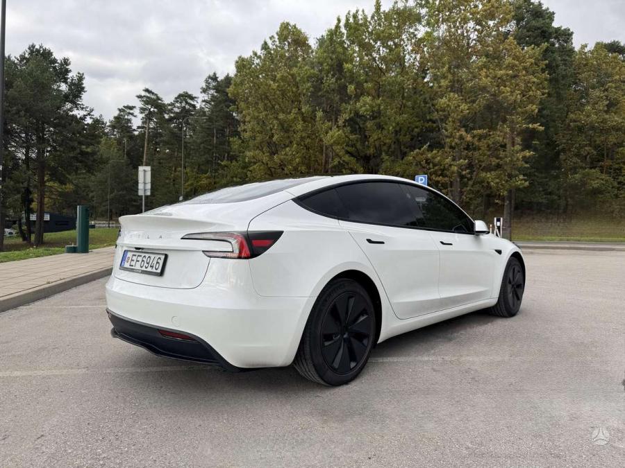 Balts Tesla Model 3 2024 Kauņa, ar dzinēja tilpumu 0.00 L un nobraukumu 72 tūkst. km par 29800 €, foto 8 vietnē AUTOMOTO.COM.LV