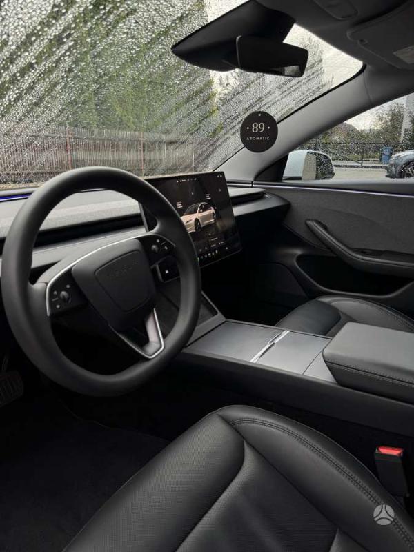 Balts Tesla Model 3 2024 Kauņa, ar dzinēja tilpumu 0.00 L un nobraukumu 72 tūkst. km par 29800 €, foto 9 vietnē AUTOMOTO.COM.LV