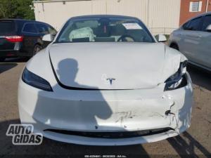 White Tesla Model 3 2025 in Klaipeda, with an engine capacity of 0.00 L and mileage of 20 thousand km for 10000 €, photo 11 on AUTOMOTO.COM.LV