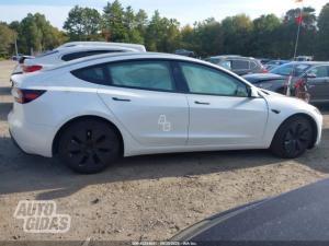 White Tesla Model 3 2025 in Klaipeda, with an engine capacity of 0.00 L and mileage of 20 thousand km for 10000 €, photo 12 on AUTOMOTO.COM.LV