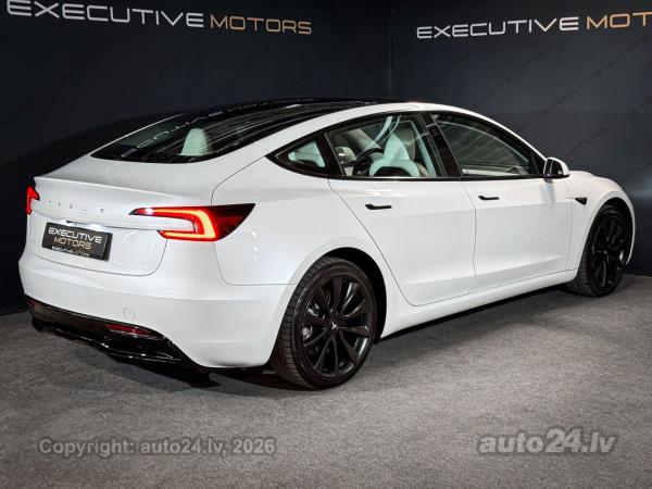 Balts Tesla Model 3 2025 Tallina, ar dzinēja tilpumu 0.00 L un nobraukumu 43 tūkst. km par 35990 €, foto 3 vietnē AUTOMOTO.COM.LV