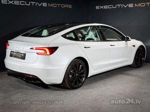 Balts Tesla Model 3 2025 Tallina, ar dzinēja tilpumu 0.00 L un nobraukumu 43 tūkst. km par 35990 €, foto 3 vietnē AUTOMOTO.COM.LV