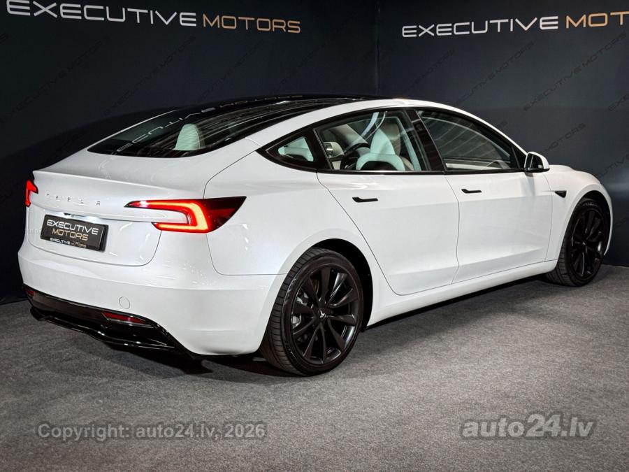Balts Tesla Model 3 2025 Tallina, ar dzinēja tilpumu 0.00 L un nobraukumu 43 tūkst. km par 35990 €, foto 3 vietnē AUTOMOTO.COM.LV