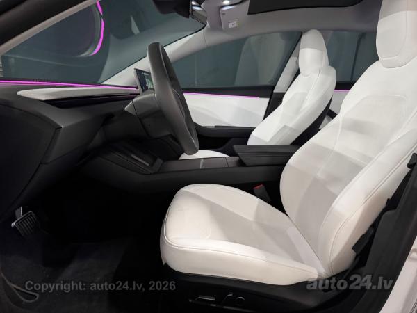 Balts Tesla Model 3 2025 Tallina, ar dzinēja tilpumu 0.00 L un nobraukumu 43 tūkst. km par 35990 €, foto 4 vietnē AUTOMOTO.COM.LV