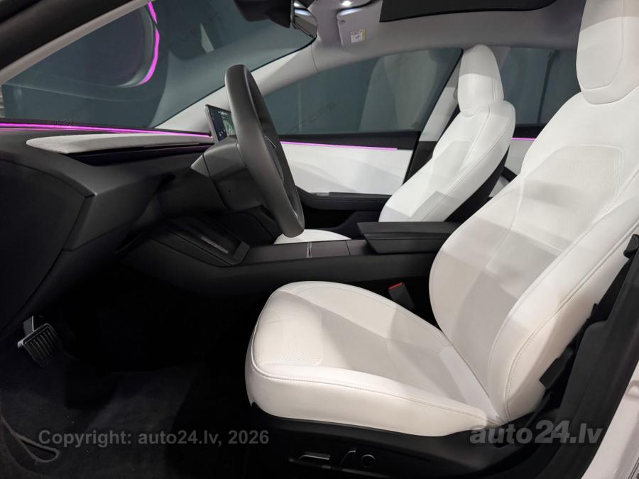 Balts Tesla Model 3 2025 Tallina, ar dzinēja tilpumu 0.00 L un nobraukumu 43 tūkst. km par 35990 €, foto 4 vietnē AUTOMOTO.COM.LV