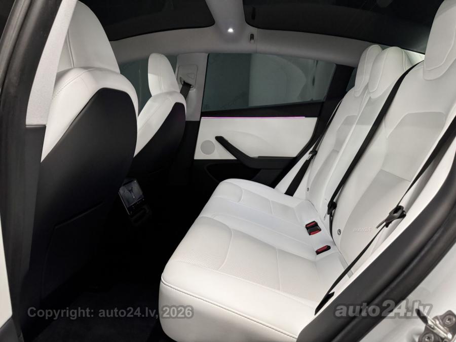 Balts Tesla Model 3 2025 Tallina, ar dzinēja tilpumu 0.00 L un nobraukumu 43 tūkst. km par 35990 €, foto 7 vietnē AUTOMOTO.COM.LV