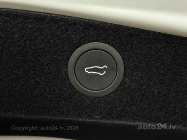 Balts Tesla Model 3 2025 Tallina, ar dzinēja tilpumu 0.00 L un nobraukumu 43 tūkst. km par 35990 €, foto 9 vietnē AUTOMOTO.COM.LV