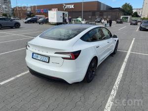 Белый Тесла Модель 3 2026 в Рига, объемом двигателя 0.00 л и пробегом 0 тыс. км за 49900 €, фото 5 на AUTOMOTO.COM.LV
