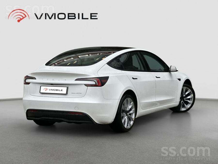 Balts Tesla Model 3 2026 Rīga, ar dzinēja tilpumu 0.00 L un nobraukumu 10 tūkst. km par 59640 €, foto 3 vietnē AUTOMOTO.COM.LV