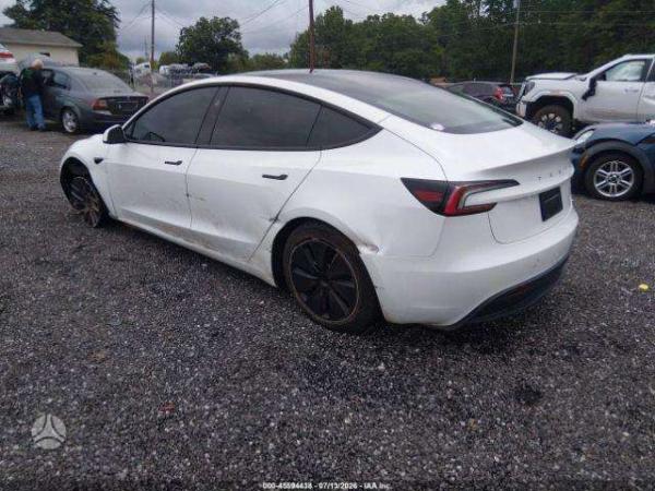 Balts Tesla Model 3 2026 Klaipėda, ar dzinēja tilpumu 0.00 L un nobraukumu 19 tūkst. km par 11200 €, foto 5 vietnē AUTOMOTO.COM.LV