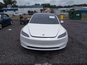 Balts Tesla Model 3 2026 Klaipėda, ar dzinēja tilpumu 0.00 L un nobraukumu 19 tūkst. km par 11200 €, foto 7 vietnē AUTOMOTO.COM.LV