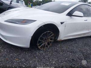 Balts Tesla Model 3 2026 Klaipėda, ar dzinēja tilpumu 0.00 L un nobraukumu 19 tūkst. km par 11200 €, foto 11 vietnē AUTOMOTO.COM.LV