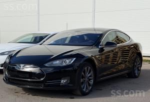 Black Tesla Model S 2013 in Riga, with an engine capacity of 0.00 L and mileage of 156 thousand km for 14777 €, photo  on AUTOMOTO.COM.LV
