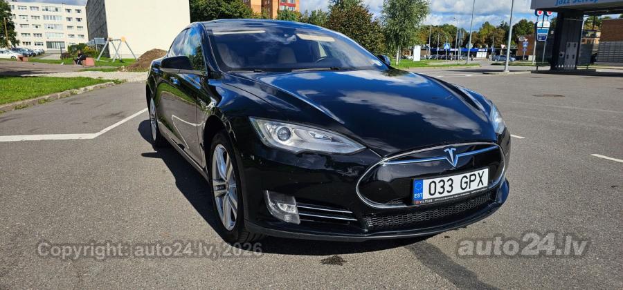 Melns Tesla Model S 2013 Narva, ar dzinēja tilpumu 0.00 L un nobraukumu 174 tūkst. km par 12990 €, foto 5 vietnē AUTOMOTO.COM.LV