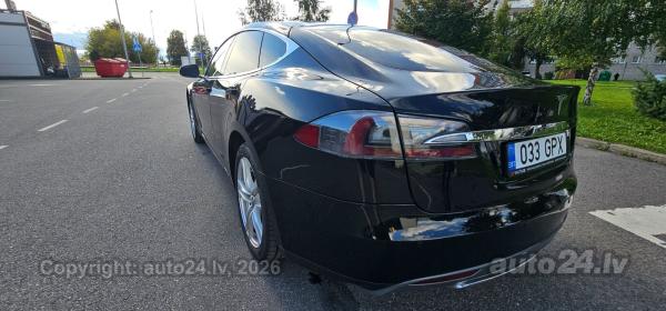 Melns Tesla Model S 2013 Narva, ar dzinēja tilpumu 0.00 L un nobraukumu 174 tūkst. km par 12990 €, foto 7 vietnē AUTOMOTO.COM.LV
