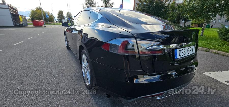 Melns Tesla Model S 2013 Narva, ar dzinēja tilpumu 0.00 L un nobraukumu 174 tūkst. km par 12990 €, foto 7 vietnē AUTOMOTO.COM.LV