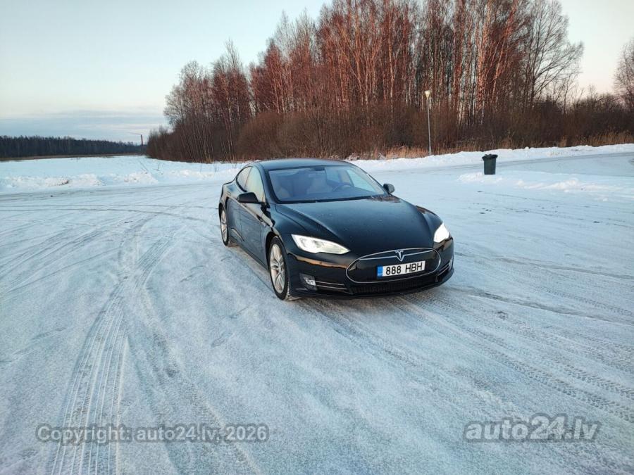 Melns Tesla Model S 2014 Antsla, ar dzinēja tilpumu 0.00 L un nobraukumu 269 tūkst. km par 14975 €, foto 1 vietnē AUTOMOTO.COM.LV