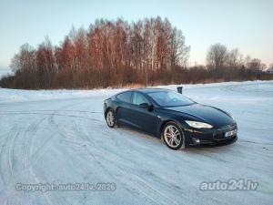 Melns Tesla Model S 2014 Antsla, ar dzinēja tilpumu 0.00 L un nobraukumu 269 tūkst. km par 14975 €, foto 2 vietnē AUTOMOTO.COM.LV